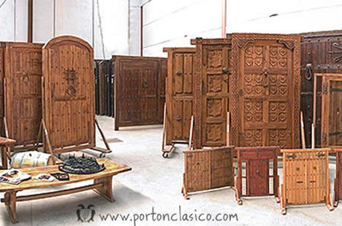 Puertas de Madera y Portones rústicos - Portón Clásico